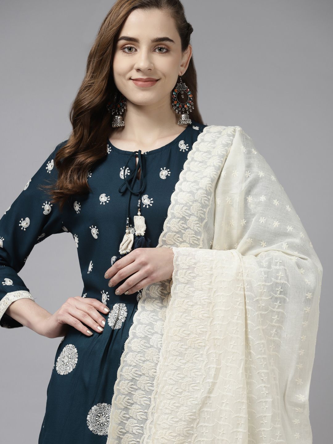 Buy Dhiyona IE Women Teal Ethnic Motifs Embroidered Pleated Kurta Set ...